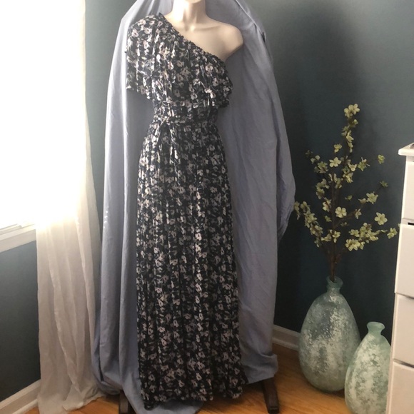 hazel | Dresses | Hazel Floral One Shoulder Ruffle Maxi Dress | Poshmark